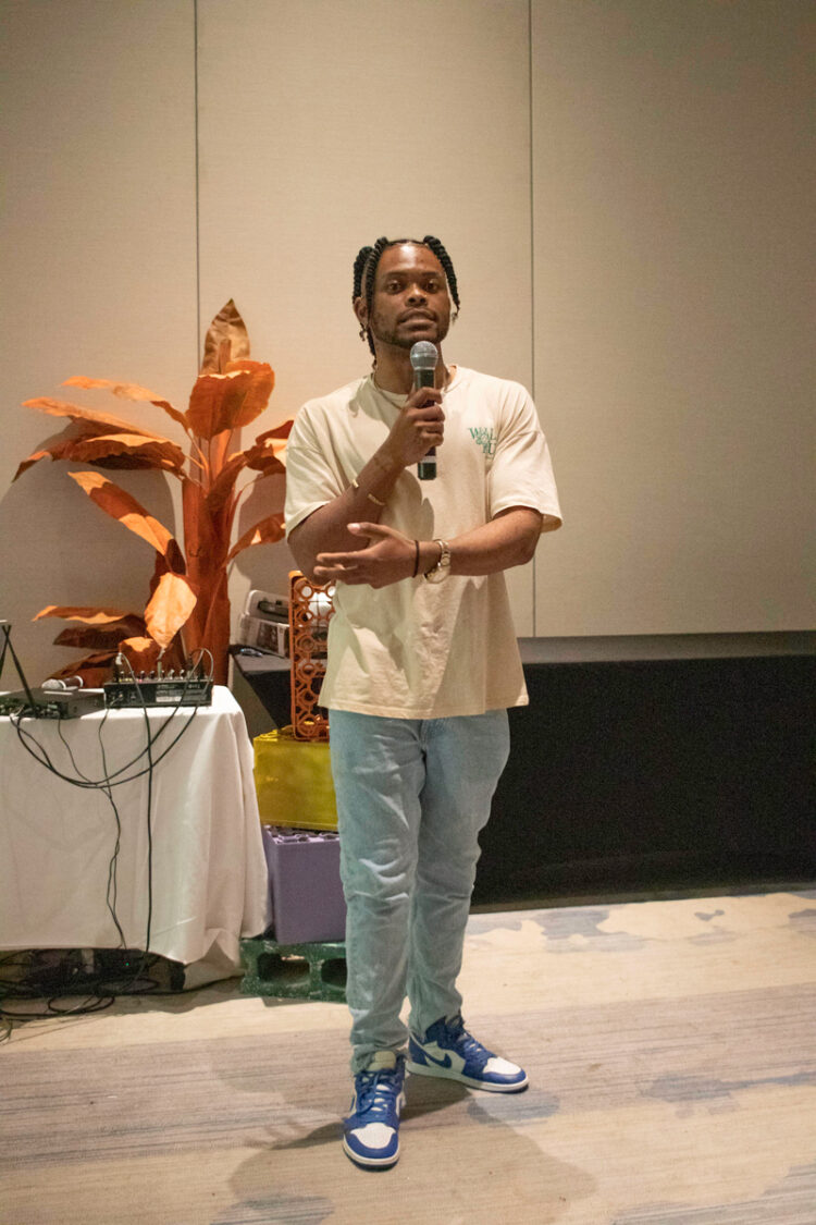 Mango, The Digital Art Experience In Review